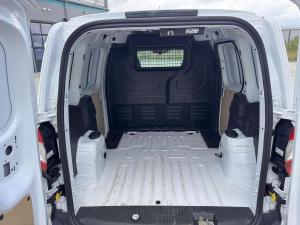 Balts Ford transit-courier 2022 Kauņa, ar dzinēja tilpumu 1.00 L un nobraukumu 45 tūkst. km par 7500 €, foto 26 vietnē AUTOMOTO.COM.LV