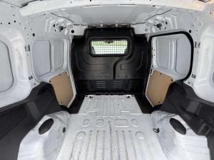 Balts Ford transit-courier 2022 Kauņa, ar dzinēja tilpumu 1.00 L un nobraukumu 45 tūkst. km par 7500 €, foto 27 vietnē AUTOMOTO.COM.LV