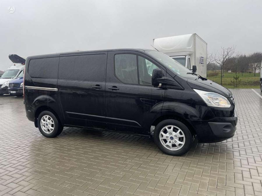 Melns Ford Transit Custom 2013 Tauragė, ar dzinēja tilpumu 2.20 L un nobraukumu 290 tūkst. km par 4900 €, foto 4 vietnē AUTOMOTO.COM.LV