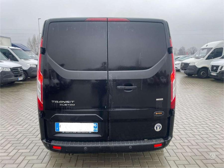 Melns Ford Transit Custom 2013 Tauragė, ar dzinēja tilpumu 2.20 L un nobraukumu 290 tūkst. km par 4900 €, foto 7 vietnē AUTOMOTO.COM.LV