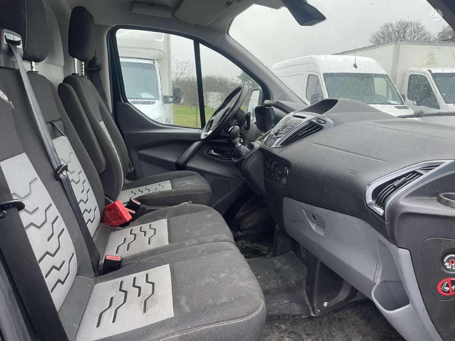 Melns Ford Transit Custom 2013 Tauragė, ar dzinēja tilpumu 2.20 L un nobraukumu 290 tūkst. km par 4900 €, foto 12 vietnē AUTOMOTO.COM.LV