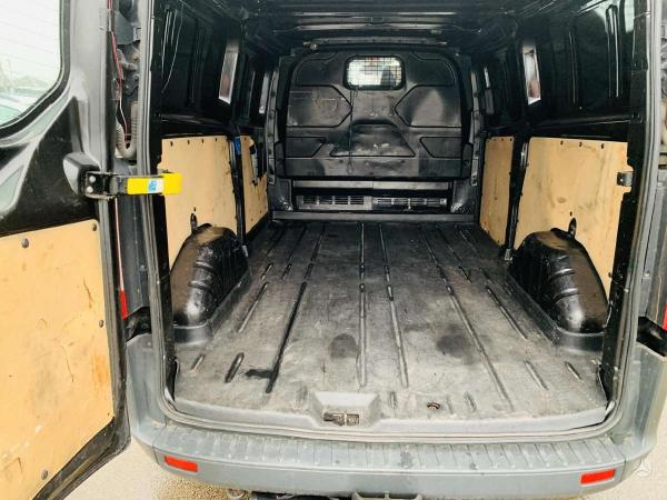 Melns Ford Transit Custom 2013 Tauragė, ar dzinēja tilpumu 2.20 L un nobraukumu 226 tūkst. km par 6400 €, foto 7 vietnē AUTOMOTO.COM.LV
