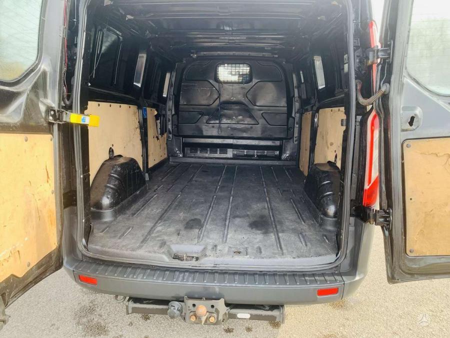 Melns Ford Transit Custom 2013 Tauragė, ar dzinēja tilpumu 2.20 L un nobraukumu 227 tūkst. km par 5700 €, foto 9 vietnē AUTOMOTO.COM.LV