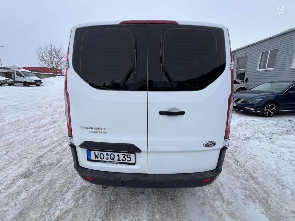 Black Ford Transit Custom 2015 in Telschi, with an engine capacity of 2.20 L and mileage of 271 thousand km for 8600 €, photo 7 on AUTOMOTO.COM.LV