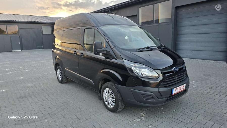 Black Ford Transit Custom 2016 in Klaipeda, with an engine capacity of 2.20 L and mileage of 237 thousand km for 7990 €, photo 1 on AUTOMOTO.COM.LV