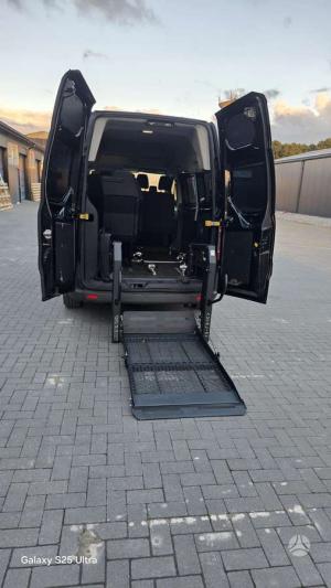 Black Ford Transit Custom 2016 in Klaipeda, with an engine capacity of 2.20 L and mileage of 237 thousand km for 7990 €, photo 14 on AUTOMOTO.COM.LV