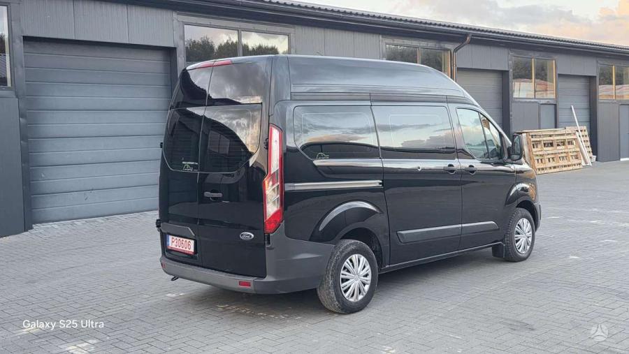 Black Ford Transit Custom 2016 in Klaipeda, with an engine capacity of 2.20 L and mileage of 237 thousand km for 7990 €, photo 15 on AUTOMOTO.COM.LV