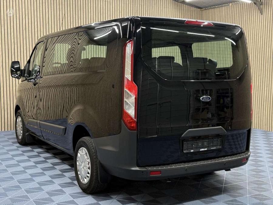 Black Ford Transit Custom 2017 in Marijampole, with an engine capacity of 2.00 L and mileage of 216 thousand km for 12700 €, photo 6 on AUTOMOTO.COM.LV