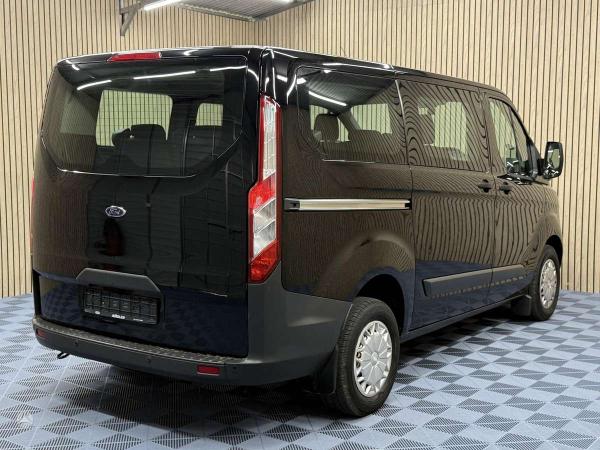 Melns Ford Transit Custom 2017 Marijampole, ar dzinēja tilpumu 2.00 L un nobraukumu 216 tūkst. km par 12700 €, foto 7 vietnē AUTOMOTO.COM.LV