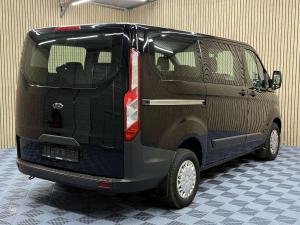 Black Ford Transit Custom 2017 in Marijampole, with an engine capacity of 2.00 L and mileage of 216 thousand km for 12700 €, photo 8 on AUTOMOTO.COM.LV