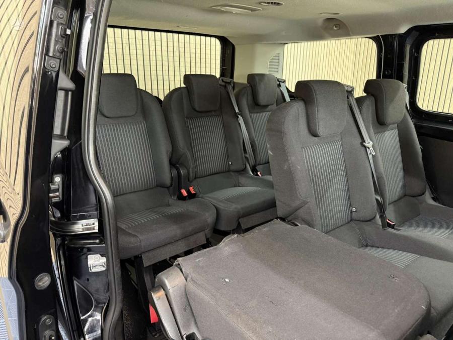 Black Ford Transit Custom 2017 in Marijampole, with an engine capacity of 2.00 L and mileage of 216 thousand km for 12700 €, photo 14 on AUTOMOTO.COM.LV