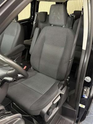 Black Ford Transit Custom 2017 in Marijampole, with an engine capacity of 2.00 L and mileage of 216 thousand km for 12700 €, photo 15 on AUTOMOTO.COM.LV