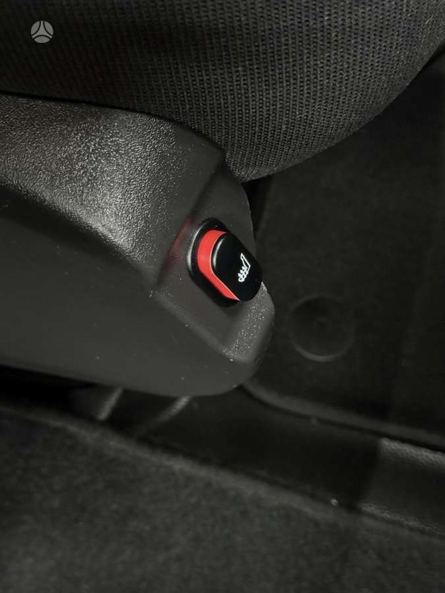 Black Ford Transit Custom 2017 in Marijampole, with an engine capacity of 2.00 L and mileage of 216 thousand km for 12700 €, photo 16 on AUTOMOTO.COM.LV