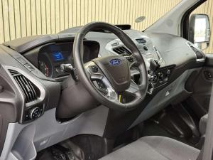 Black Ford Transit Custom 2017 in Marijampole, with an engine capacity of 2.00 L and mileage of 216 thousand km for 12700 €, photo 19 on AUTOMOTO.COM.LV