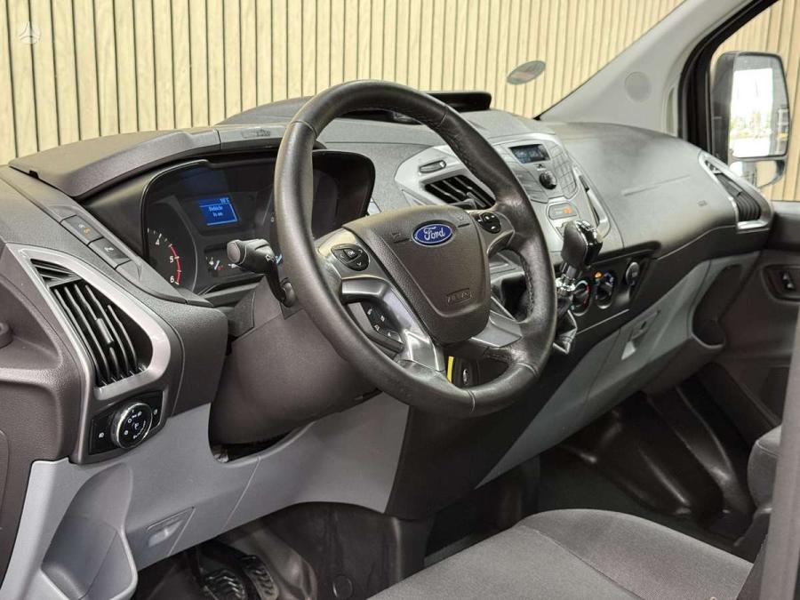Black Ford Transit Custom 2017 in Marijampole, with an engine capacity of 2.00 L and mileage of 216 thousand km for 12700 €, photo 19 on AUTOMOTO.COM.LV