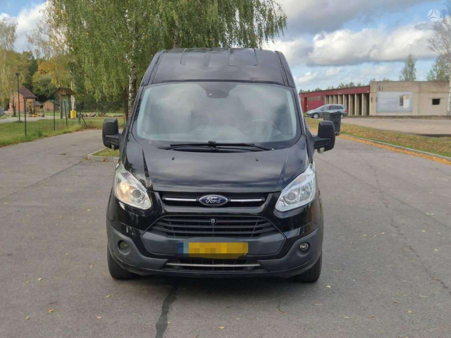Black Ford Transit Custom 2017 in Taurage, with an engine capacity of 2.00 L and mileage of 250 thousand km for 6500 €, photo 4 on AUTOMOTO.COM.LV