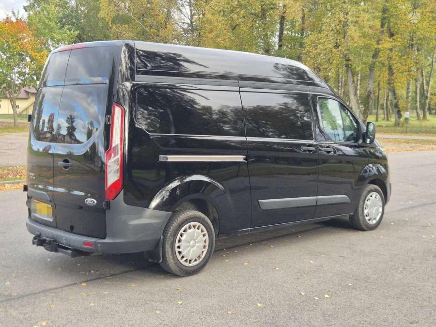 Black Ford Transit Custom 2017 in Taurage, with an engine capacity of 2.00 L and mileage of 250 thousand km for 6500 €, photo 6 on AUTOMOTO.COM.LV