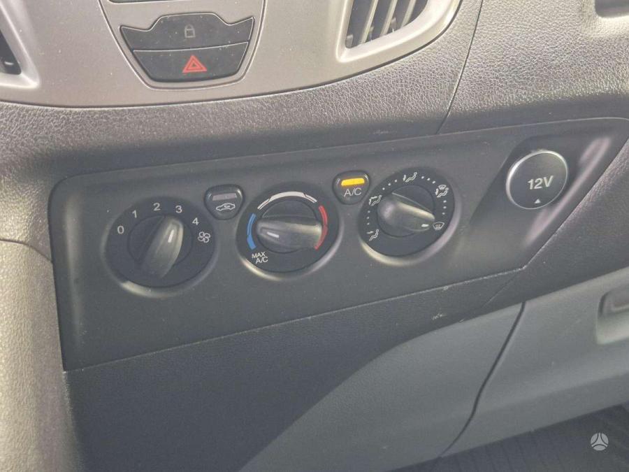 Black Ford Transit Custom 2017 in Taurage, with an engine capacity of 2.00 L and mileage of 250 thousand km for 6500 €, photo 13 on AUTOMOTO.COM.LV