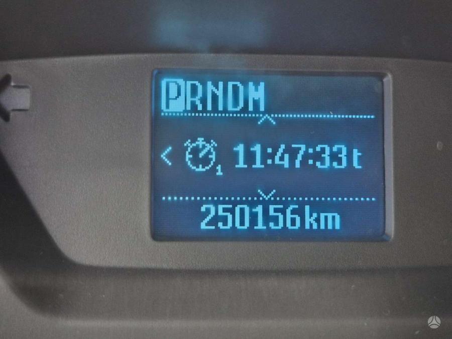 Black Ford Transit Custom 2017 in Taurage, with an engine capacity of 2.00 L and mileage of 250 thousand km for 6500 €, photo 17 on AUTOMOTO.COM.LV