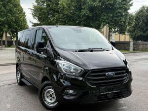 Black Ford Transit Custom 2018 in Kaunas, with an engine capacity of 2.00 L and mileage of 358 thousand km for 12700 €, photo 3 on AUTOMOTO.COM.LV