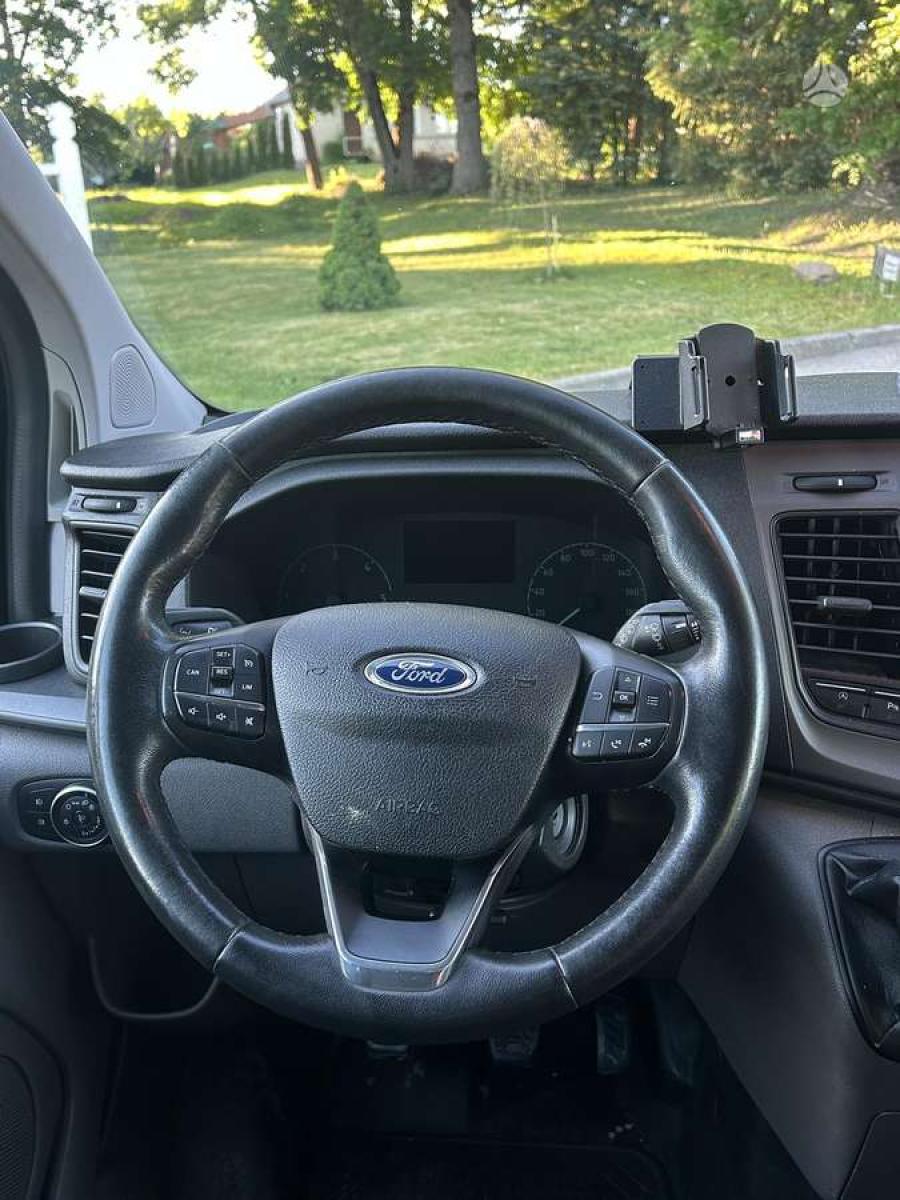 Black Ford Transit Custom 2018 in Kaunas, with an engine capacity of 2.00 L and mileage of 358 thousand km for 12700 €, photo 9 on AUTOMOTO.COM.LV