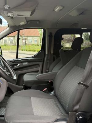 Black Ford Transit Custom 2018 in Kaunas, with an engine capacity of 2.00 L and mileage of 358 thousand km for 12700 €, photo 25 on AUTOMOTO.COM.LV