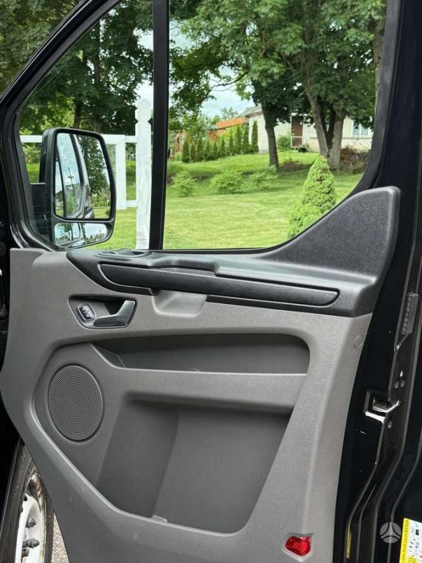 Melns Ford Transit Custom 2018 Kauņa, ar dzinēja tilpumu 2.00 L un nobraukumu 263 tūkst. km par 12500 €, foto 10 vietnē AUTOMOTO.COM.LV