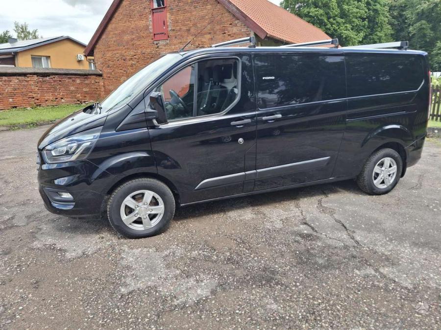 Melns Ford Transit Custom 2019 Jurbarkas, ar dzinēja tilpumu 2.00 L un nobraukumu 227 tūkst. km par 11300 €, foto 4 vietnē AUTOMOTO.COM.LV