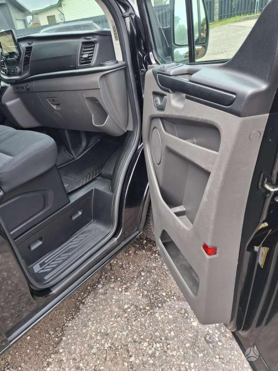 Melns Ford Transit Custom 2019 Jurbarkas, ar dzinēja tilpumu 2.00 L un nobraukumu 227 tūkst. km par 11300 €, foto 27 vietnē AUTOMOTO.COM.LV