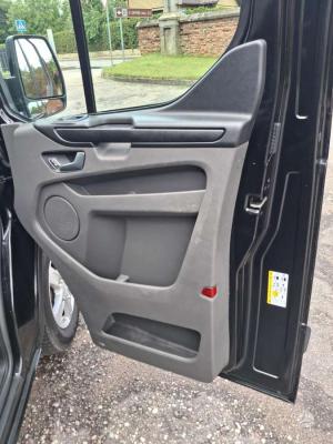 Melns Ford Transit Custom 2019 Jurbarkas, ar dzinēja tilpumu 2.00 L un nobraukumu 227 tūkst. km par 11300 €, foto 28 vietnē AUTOMOTO.COM.LV