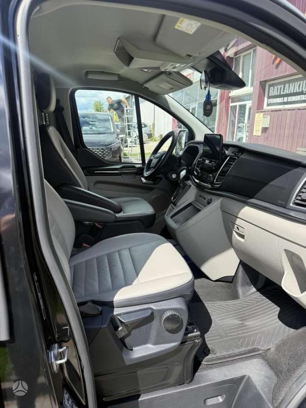 Black Ford Transit Custom 2019 in Kaunas, with an engine capacity of 2.00 L and mileage of 274 thousand km for 14600 €, photo 2 on AUTOMOTO.COM.LV