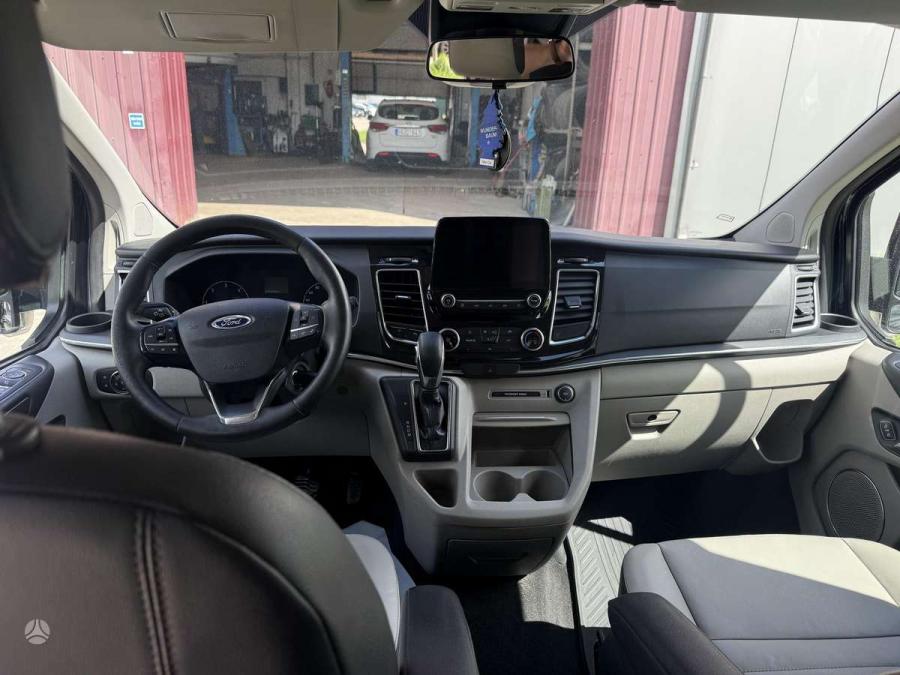 Black Ford Transit Custom 2019 in Kaunas, with an engine capacity of 2.00 L and mileage of 274 thousand km for 14600 €, photo 6 on AUTOMOTO.COM.LV