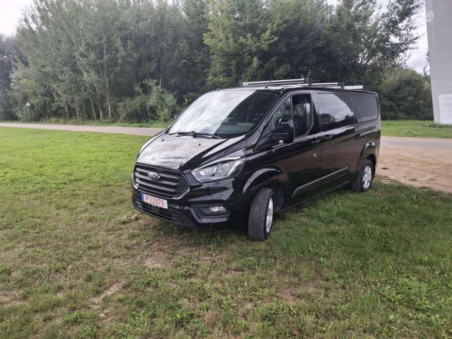 Melns Ford Transit Custom 2019 Jurbarkas, ar dzinēja tilpumu 2.00 L un nobraukumu 227 tūkst. km par 11200 €, foto 1 vietnē AUTOMOTO.COM.LV