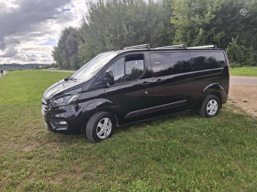 Melns Ford Transit Custom 2019 Jurbarkas, ar dzinēja tilpumu 2.00 L un nobraukumu 227 tūkst. km par 11200 €, foto 3 vietnē AUTOMOTO.COM.LV