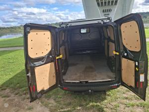 Melns Ford Transit Custom 2019 Jurbarkas, ar dzinēja tilpumu 2.00 L un nobraukumu 227 tūkst. km par 11200 €, foto 8 vietnē AUTOMOTO.COM.LV