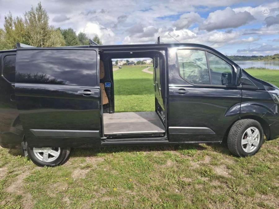 Melns Ford Transit Custom 2019 Jurbarkas, ar dzinēja tilpumu 2.00 L un nobraukumu 227 tūkst. km par 11200 €, foto 12 vietnē AUTOMOTO.COM.LV