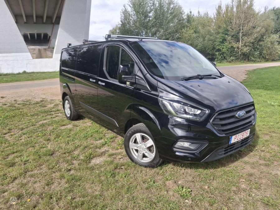 Melns Ford Transit Custom 2019 Jurbarkas, ar dzinēja tilpumu 2.00 L un nobraukumu 227 tūkst. km par 11200 €, foto 13 vietnē AUTOMOTO.COM.LV