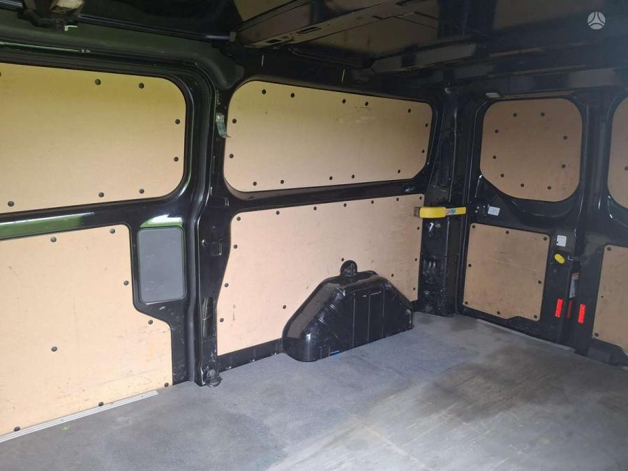 Melns Ford Transit Custom 2019 Jurbarkas, ar dzinēja tilpumu 2.00 L un nobraukumu 227 tūkst. km par 11200 €, foto 18 vietnē AUTOMOTO.COM.LV