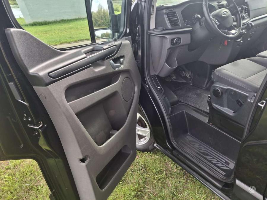 Melns Ford Transit Custom 2019 Jurbarkas, ar dzinēja tilpumu 2.00 L un nobraukumu 227 tūkst. km par 11200 €, foto 20 vietnē AUTOMOTO.COM.LV