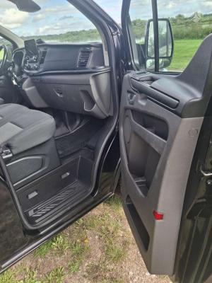 Melns Ford Transit Custom 2019 Jurbarkas, ar dzinēja tilpumu 2.00 L un nobraukumu 227 tūkst. km par 11200 €, foto 32 vietnē AUTOMOTO.COM.LV