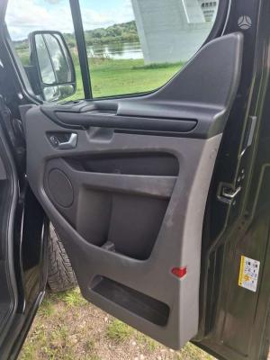Melns Ford Transit Custom 2019 Jurbarkas, ar dzinēja tilpumu 2.00 L un nobraukumu 227 tūkst. km par 11200 €, foto 33 vietnē AUTOMOTO.COM.LV