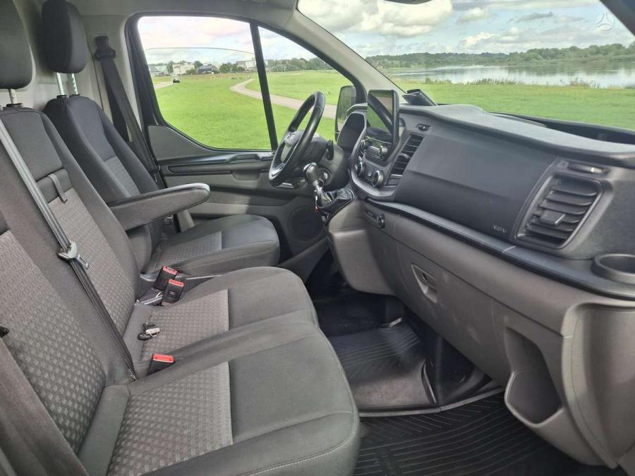 Melns Ford Transit Custom 2019 Jurbarkas, ar dzinēja tilpumu 2.00 L un nobraukumu 227 tūkst. km par 11200 €, foto 34 vietnē AUTOMOTO.COM.LV