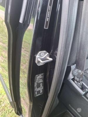 Melns Ford Transit Custom 2019 Jurbarkas, ar dzinēja tilpumu 2.00 L un nobraukumu 227 tūkst. km par 11200 €, foto 37 vietnē AUTOMOTO.COM.LV