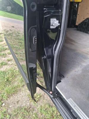 Melns Ford Transit Custom 2019 Jurbarkas, ar dzinēja tilpumu 2.00 L un nobraukumu 227 tūkst. km par 11200 €, foto 38 vietnē AUTOMOTO.COM.LV