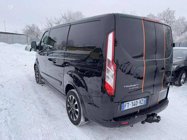 Melns Ford Transit Custom 2020 Tauragė, ar dzinēja tilpumu 2.00 L un nobraukumu 285 tūkst. km par 11600 €, foto 6 vietnē AUTOMOTO.COM.LV