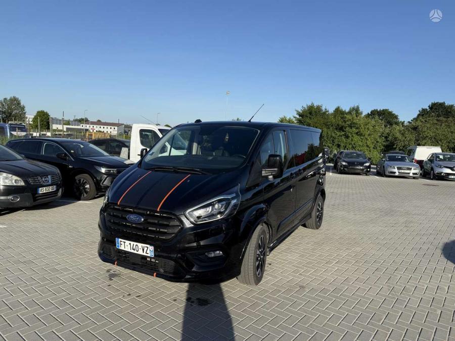 Black Ford Transit Custom 2020 in Taurage, with an engine capacity of 2.00 L and mileage of 300 thousand km for 14500 €, photo 1 on AUTOMOTO.COM.LV