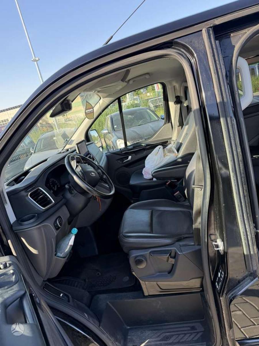Black Ford Transit Custom 2020 in Taurage, with an engine capacity of 2.00 L and mileage of 300 thousand km for 14500 €, photo 6 on AUTOMOTO.COM.LV
