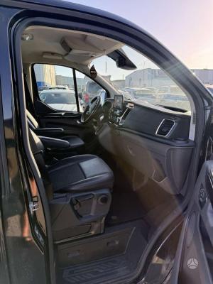 Black Ford Transit Custom 2020 in Taurage, with an engine capacity of 2.00 L and mileage of 300 thousand km for 14500 €, photo 11 on AUTOMOTO.COM.LV