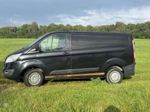 Black Ford Transit Custom 2014 in Panevezys, with an engine capacity of 2.20 L and mileage of 303 thousand km for 4800 €, photo 5 on AUTOMOTO.COM.LV