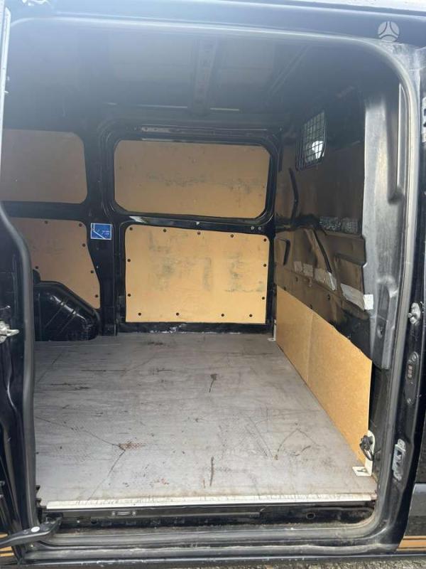 Black Ford Transit Custom 2014 in Panevezys, with an engine capacity of 2.20 L and mileage of 303 thousand km for 4800 €, photo 7 on AUTOMOTO.COM.LV